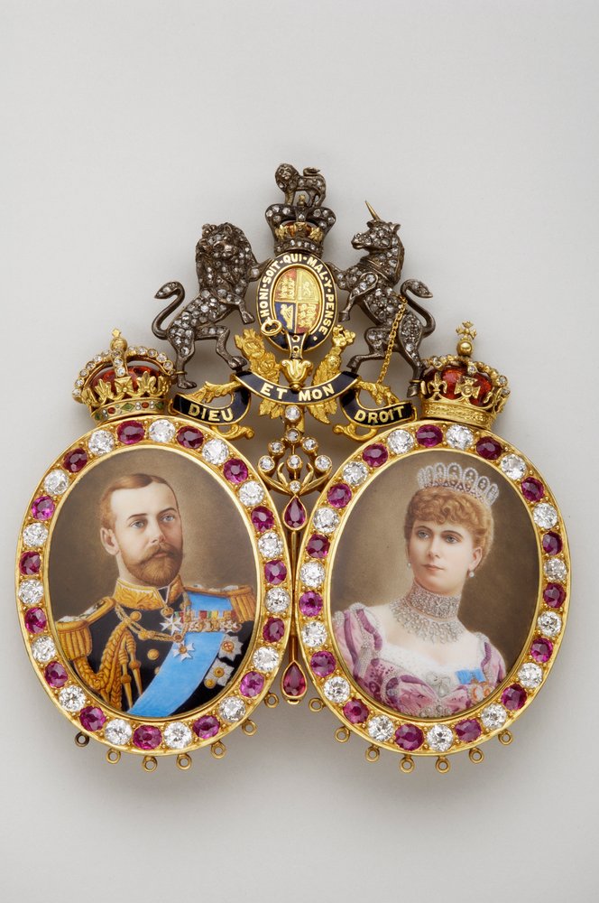 Miniatures of King George V and Queen Mary
