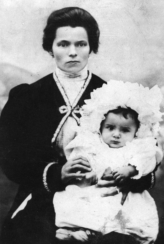 Benito Mussolini as a child with his mother Rosa Maltoni - 1884 ...
