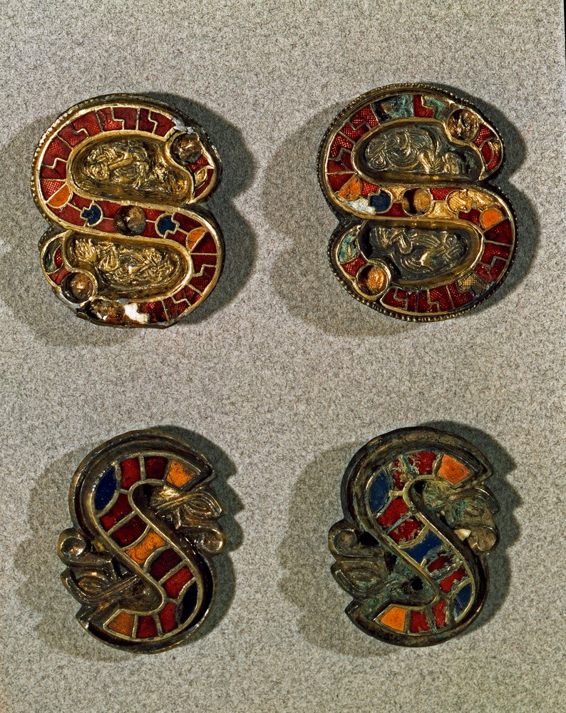 Archaeology of the Middle Ages: Barbarian Art of Lombardy - Belt Fibula ...