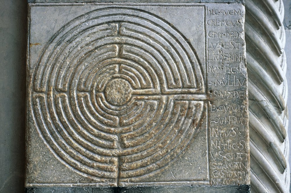 Labyrinth on the portico of the cathedral, Cathedral of St Martin
