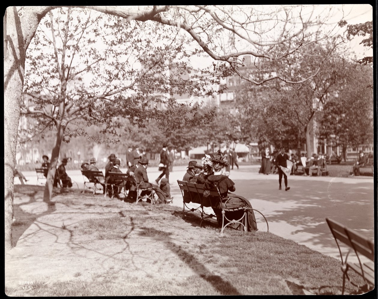 People on park benches in Union Square, New York, 1898