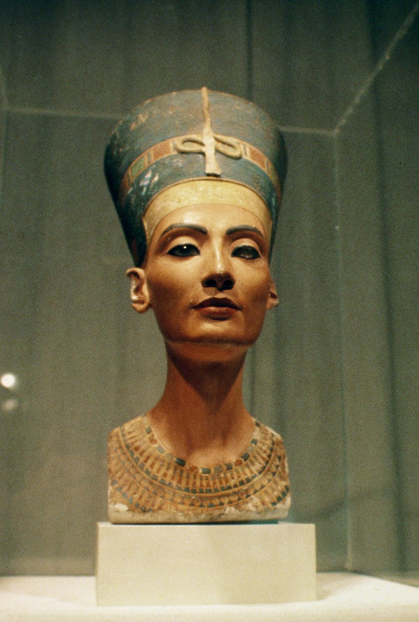 Bust of Queen Nefertiti, front view, from the studio of the sculptor ...