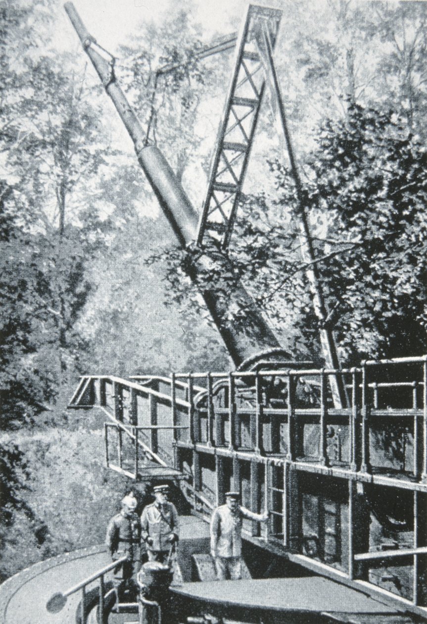 The giant German Paris gun of WWI called 'Big Bertha'
