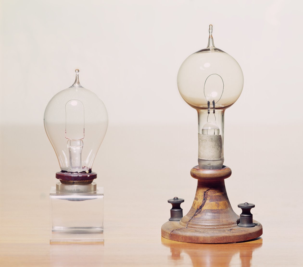 Incandescent Light Bulb Thomas Edison